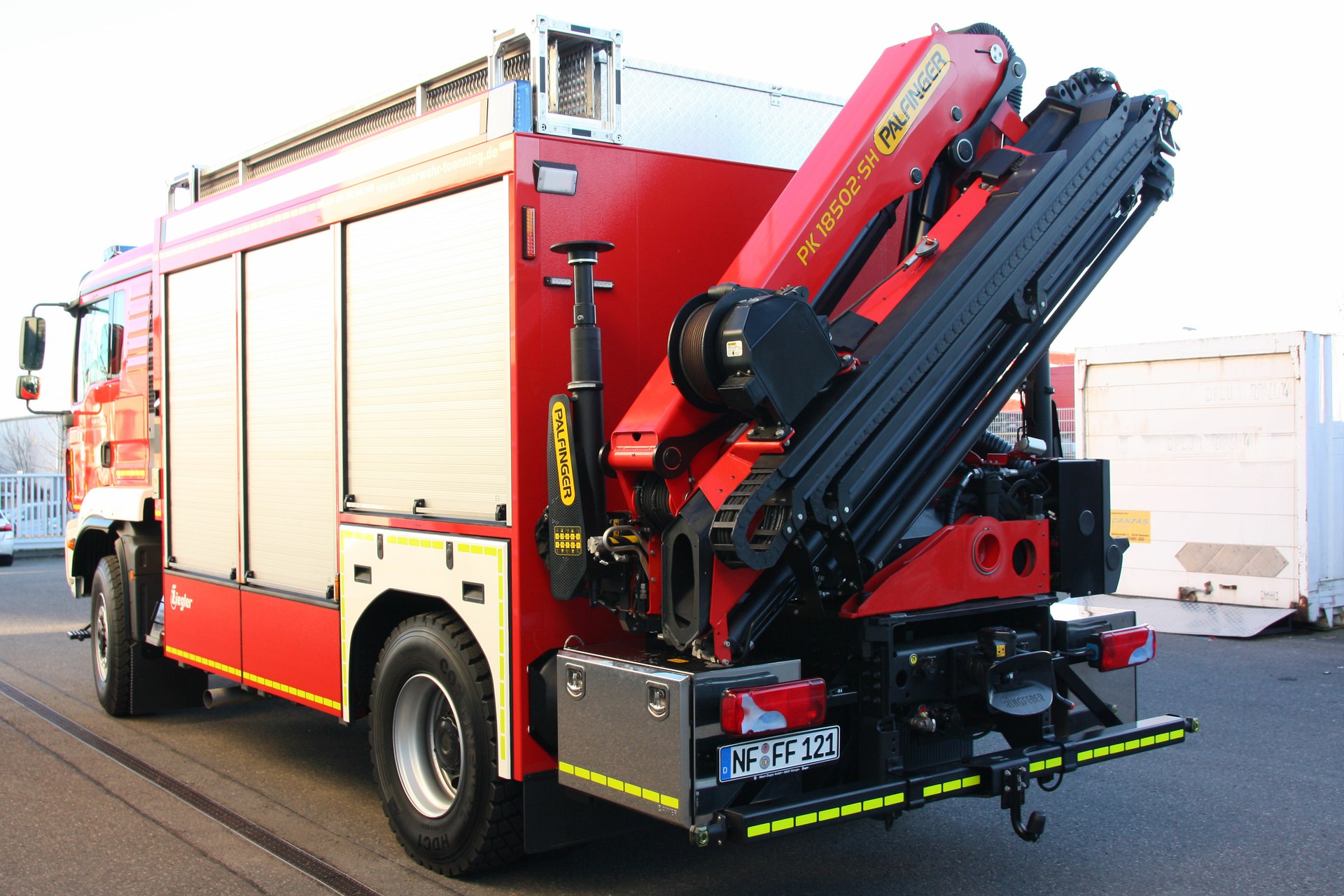 Ziegler RW Kran an die FF Tönning — ZIEGLER Feuerwehrfahrzeuge