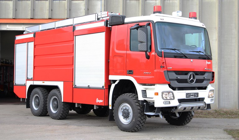 Ziegler Advancer FLF airport fire fighting vehicle to Burundi (East ...