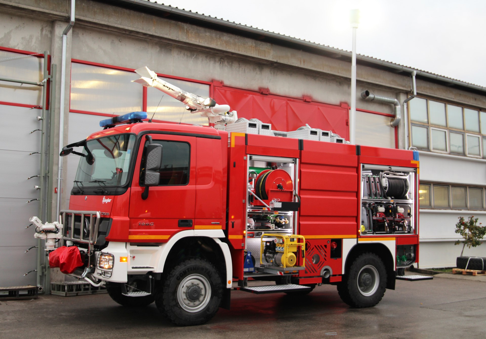 Ziegler FLF 60/40-4 + 250P for Dubrovnik Airport — ZIEGLER ...