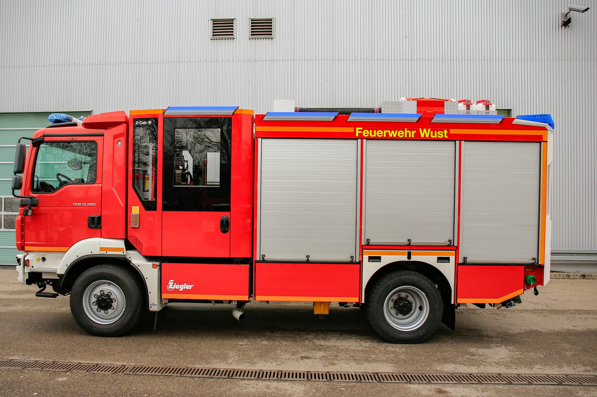 ZIEGLER HLF 10 an die Feuerwehr Magdeburg FF Wust — ZIEGLER ...