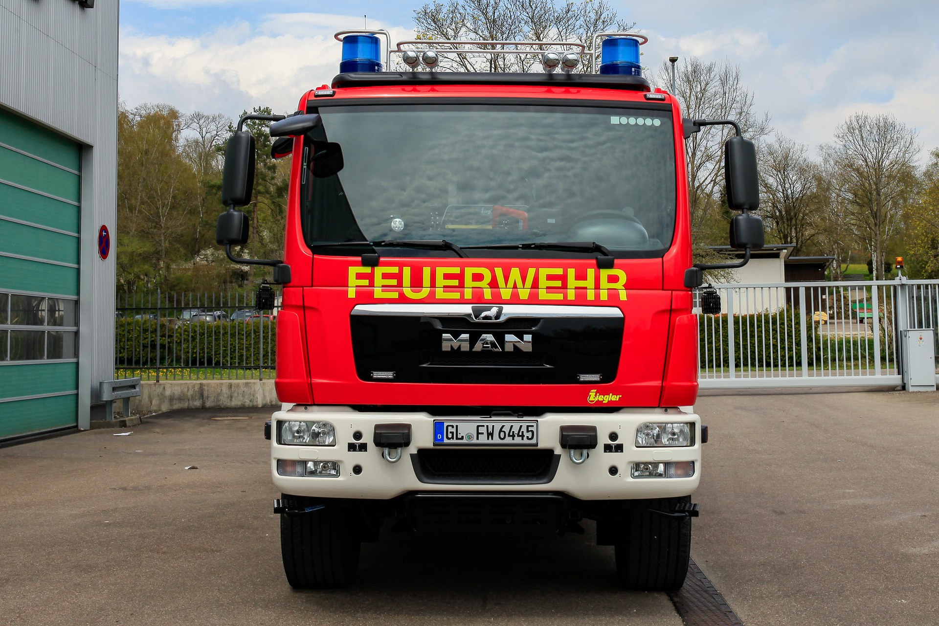 ZIEGLER HLF 20 an die Feuerwehr Kürten — ZIEGLER Feuerwehrfahrzeuge