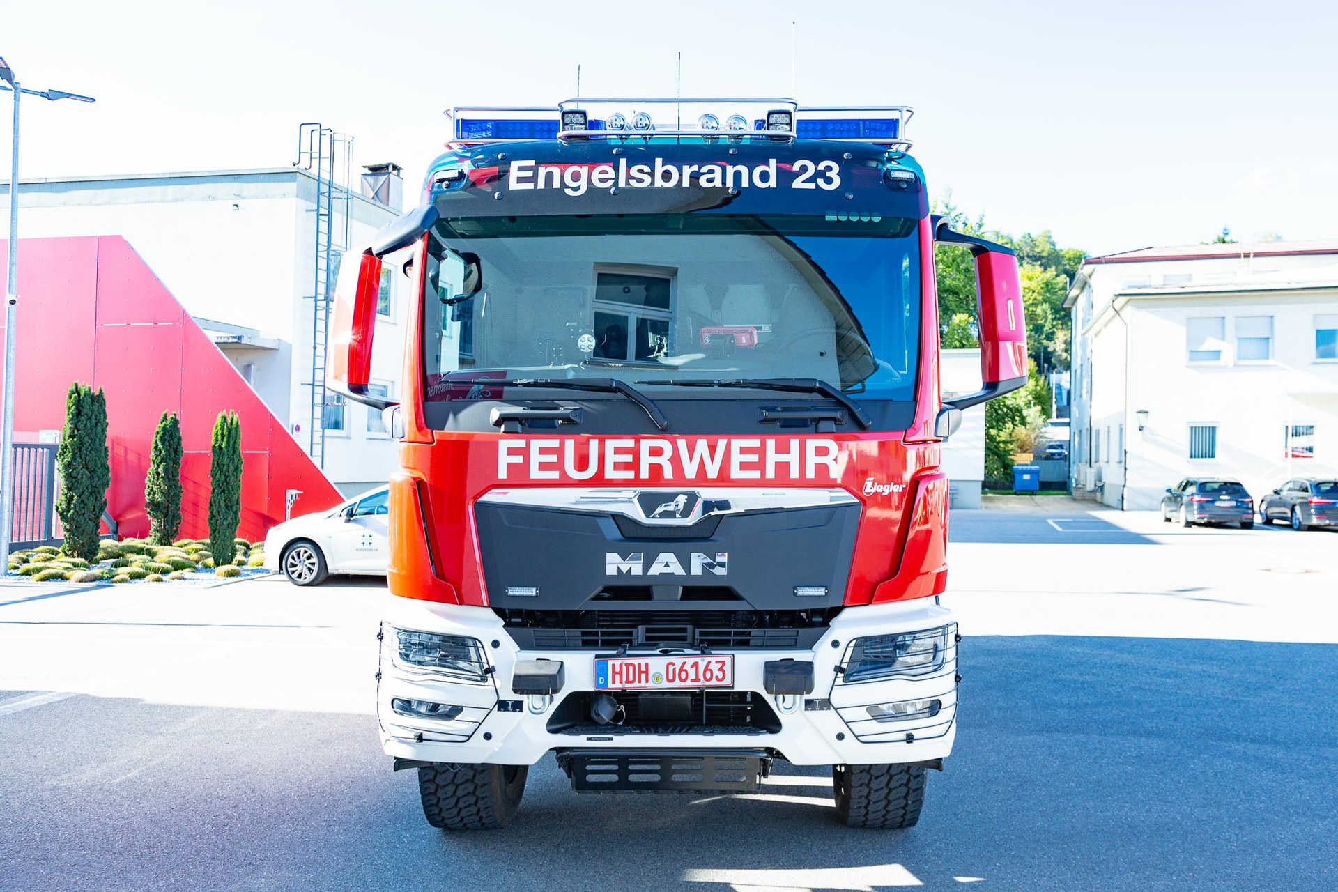 ZIEGLER TLF 3000 an die FF Engelsbrand — ZIEGLER Feuerwehrfahrzeuge