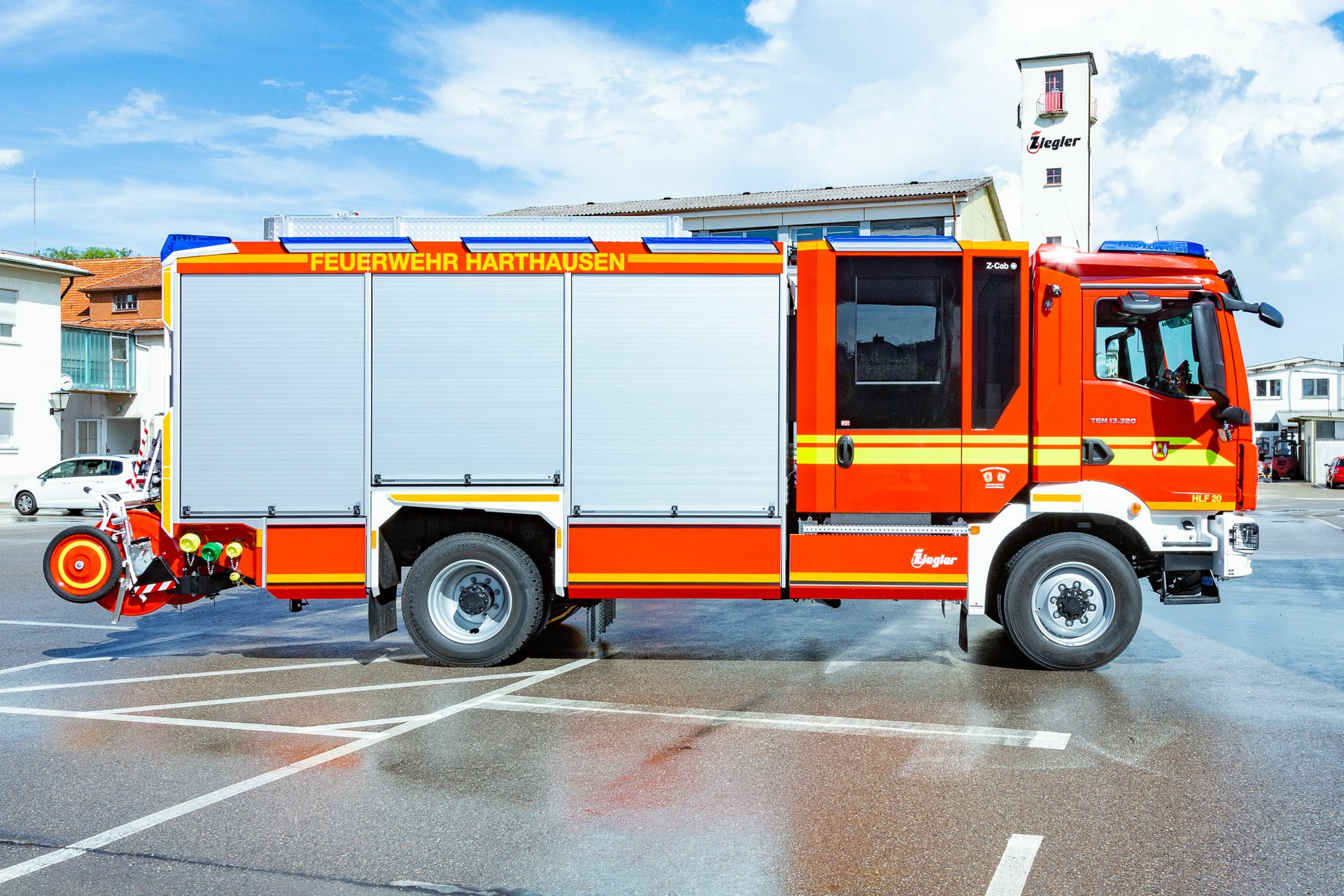ZIEGLER HLF 20 an die FF Harthausen — ZIEGLER Feuerwehrfahrzeuge