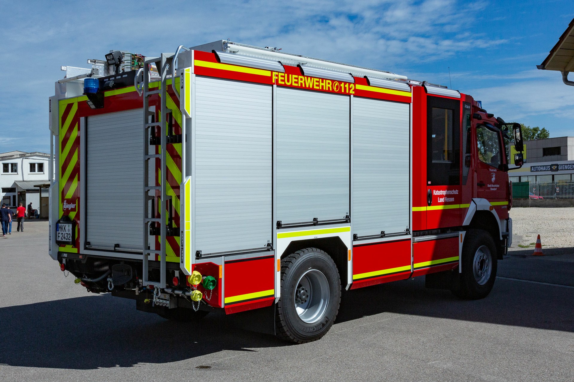 ZIEGLER LF 10 KatS an die FF Bruchköbel Roßdorf — ZIEGLER ...