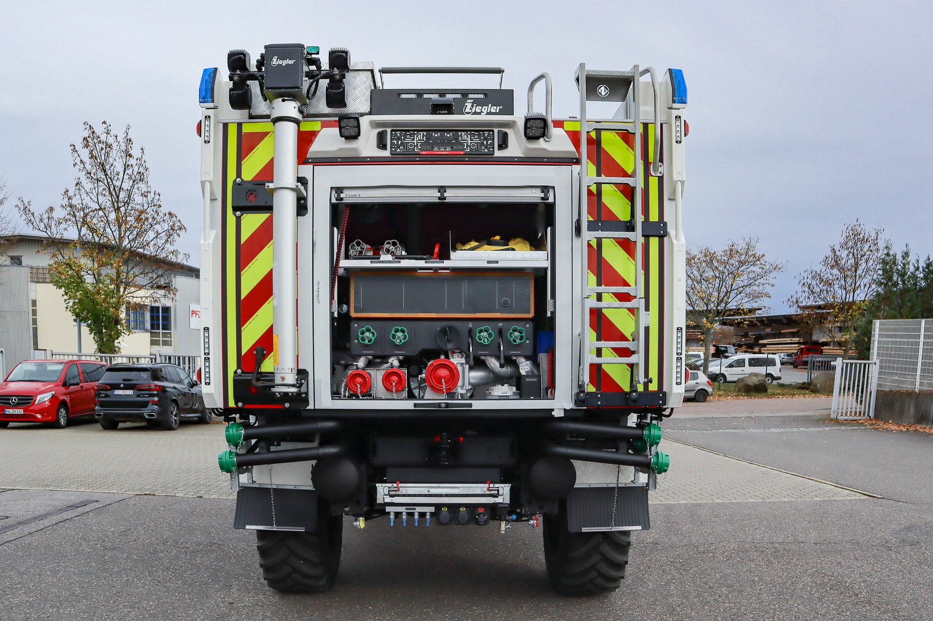 ZIEGLER TLF 3000 an die FF Düngstrup — ZIEGLER Feuerwehrfahrzeuge