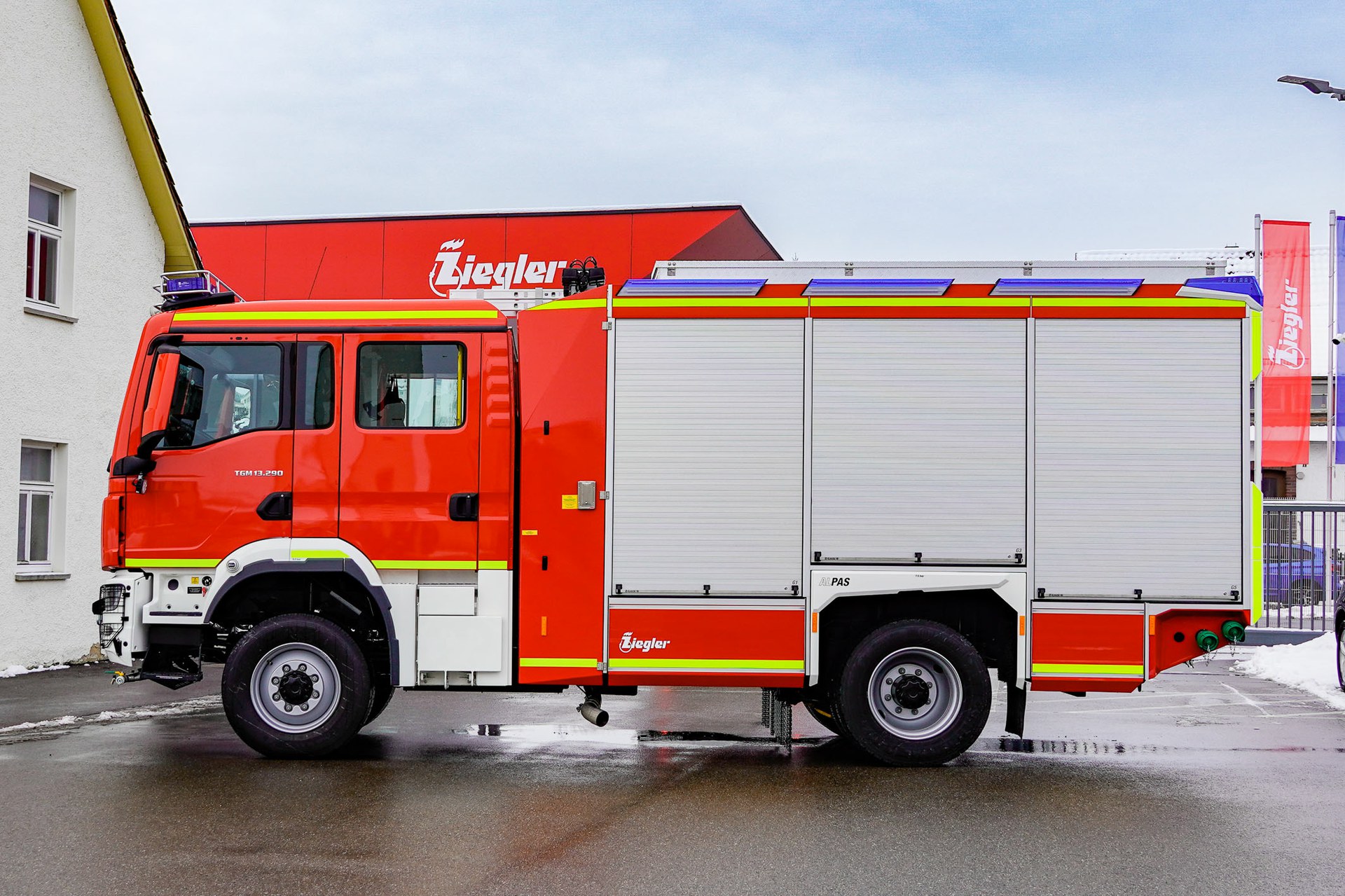 ZIEGLER TLF 3000 an die FF Allstedt-Zilly — ZIEGLER Feuerwehrfahrzeuge