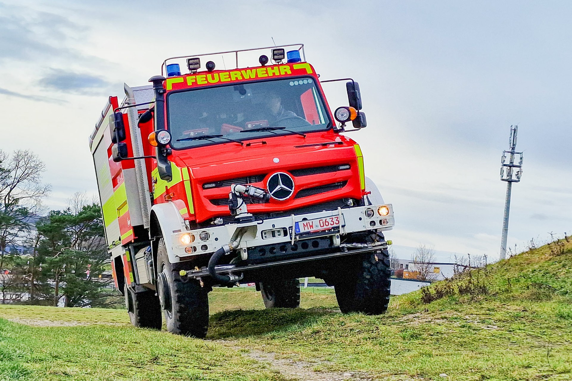 4 ZIEGLER TLF forest firefighting vehicles on Unimog chassis to ...