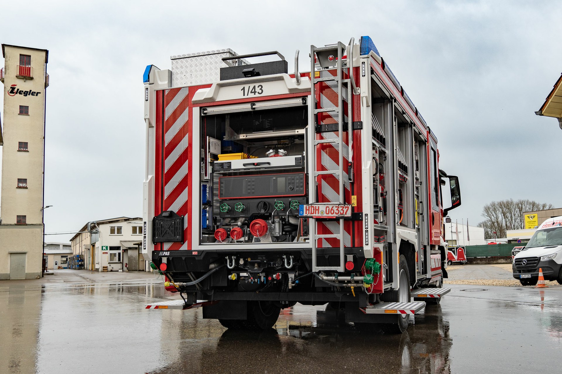 ZIEGLER HLF 10 an die FF Spiegelberg — ZIEGLER Feuerwehrfahrzeuge