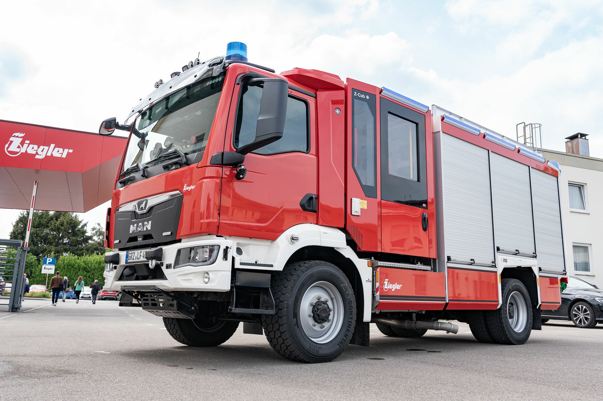 ZIEGLER LF 20 KatS to the state fire and disaster protection school ...