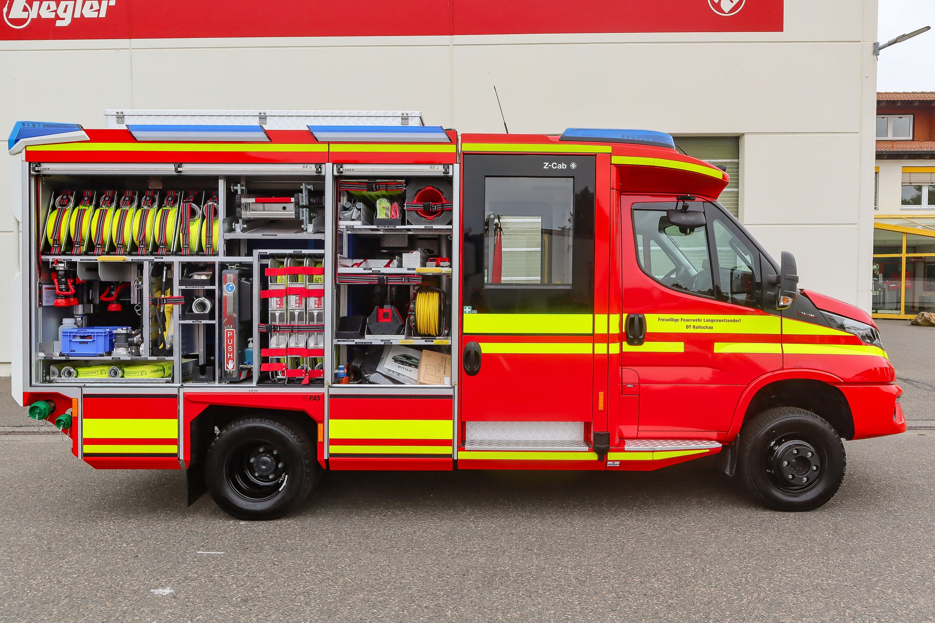 ZIEGLER MLF an die FF Naitschau — ZIEGLER Feuerwehrfahrzeuge