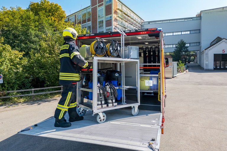 Die neuen ZIEGLER Rollcontainer — ZIEGLER Feuerwehrfahrzeuge